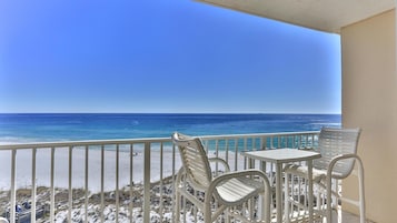 Apartamento em Condomínio Fechado, várias camas, vista para o oceano (Destin on the Gulf 706) | Terrenos do alojamento