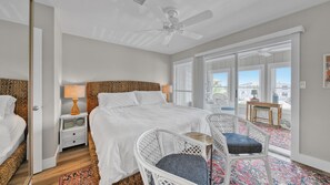 Apartamento em Condomínio Fechado, várias camas, vista para o pátio (Seahaunts 6A) | 3 quartos, ferro/tábua de engomar, Wi-fi grátis 