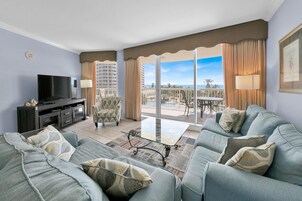 Condo, várias camas, vista para o oceano (St. Maarten 402 at Silver Shells) | Área de estar