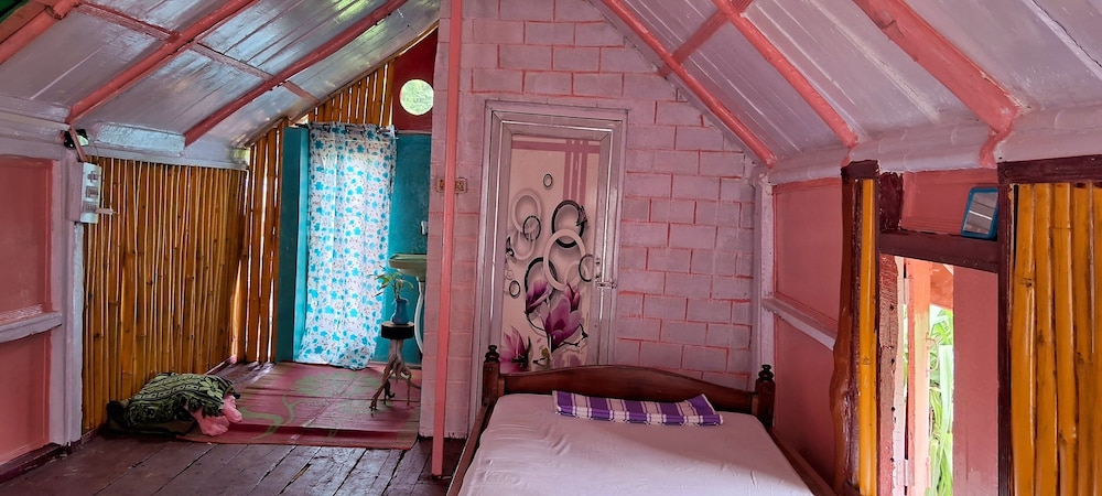 Elevated Wood Cabin And Bamboo Lounge Combo In A Lush Mountain Valley. - Sonapur