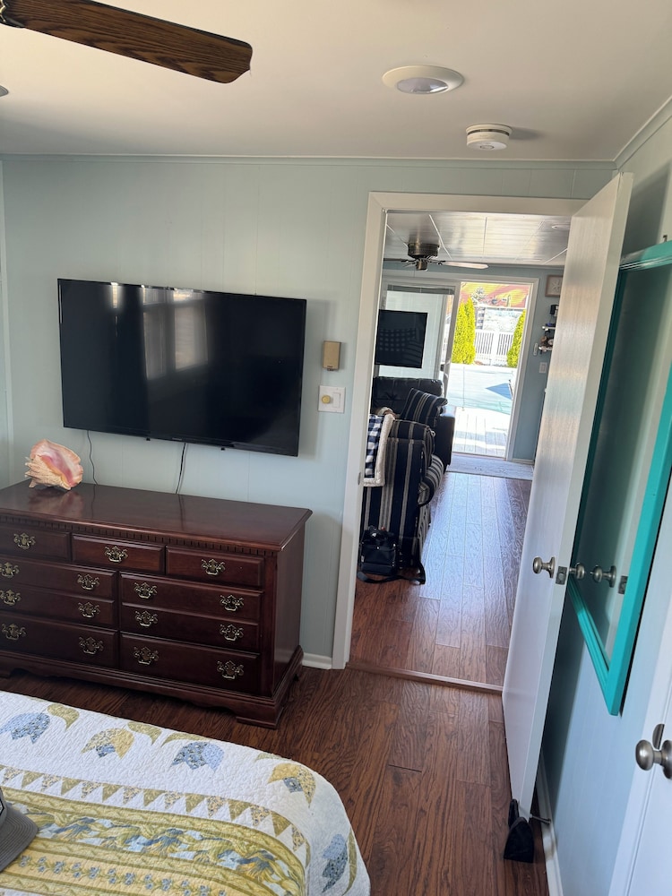 Cozy Beach Retreat With In Ground Pool Just 7 Minutes From Seaside Heights - New Jersey
