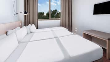 Quarto triplo | 1 quarto, cofres nos quartos, escrivaninha