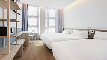 Quarto família | 1 quarto, cofres nos quartos, escrivaninha