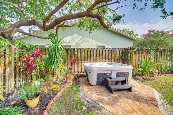 Hobe Sound Villa W/ Screened Porch: 4 Mi To Beach - Jupiter Island, FL