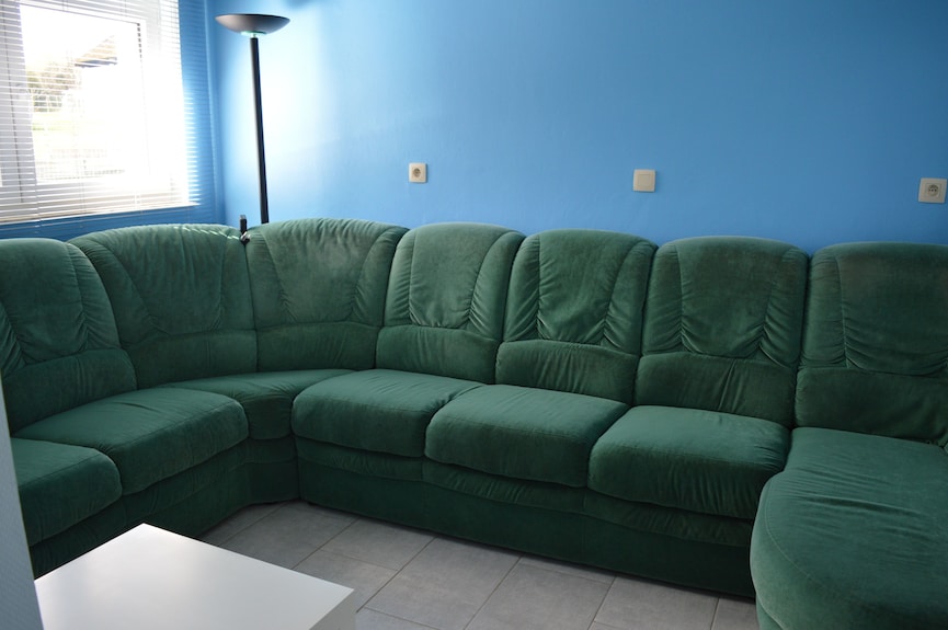 Situé à 9km De L'abbaye D'orval, 35km Du Château De Bouillon,12km De Florenville - Chiny