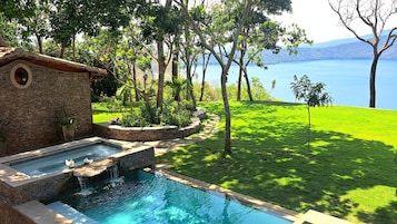 Piscina externa