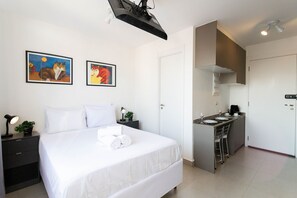 Studio Brás 133A | 1 quarto, roupa de alta qualidade, secretária