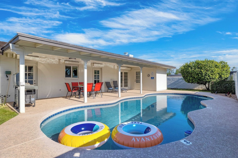 Putters Paradise By Avantstay Central Location + Private Pool - Gilbert, AZ