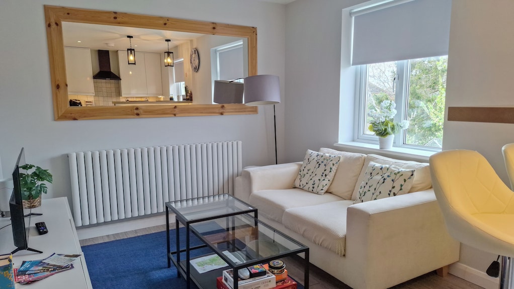 New 2 Bedrooms With Private En-suite Near Heathrow - 하운슬로