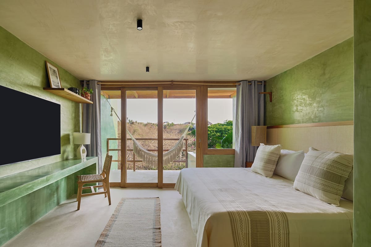 Deluxe suite king balcony/plunge pool | Roupa de alta qualidade, camas de colchão viscoelástico 