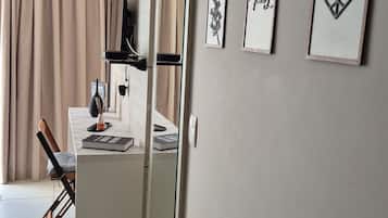 Suite-Estúdio de Luxo, não fumadores, Vista para a cidade | Quartos insonorizados, Wi-fi grátis