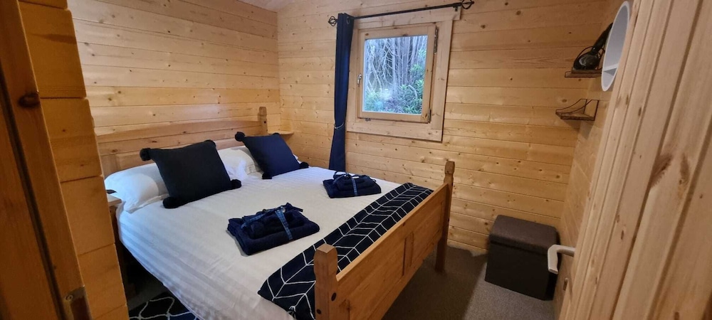 New 2 Bed Lodge Near Dunoon On The Shore Front - Scotland