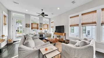 Casa, várias camas (Seagrove Serenity) | Sala de estar