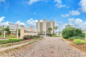 Apartamento em Condomínio Fechado, várias camas (BeachCrest 101) | Terrenos do alojamento
