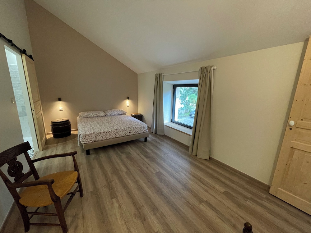 Charming Firmin Cottage house in Vals les Bains Seasonal rental for 6 ...