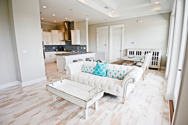 Steps To The Resort Style Pool & Across From The Big Chill - Rosemary Beach, FL