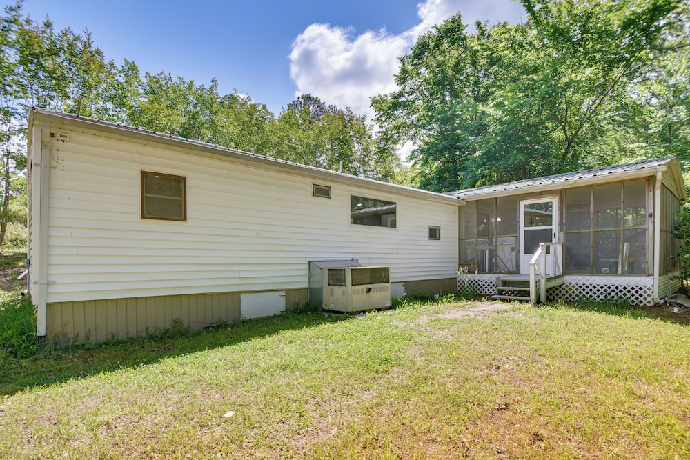 Single-story Cabin On Hyco Lake: Swim & Unwind! - Hyco Lake, NC