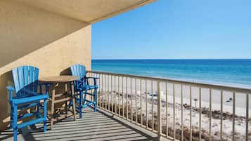 Apartamento em Condomínio Fechado, várias camas, pátio (Destin Seafarer Unit 211) | Vista da varanda