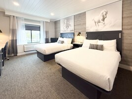 Cortinas/cortinados opacos, ferro/tábua de engomar, Wi-fi grátis 