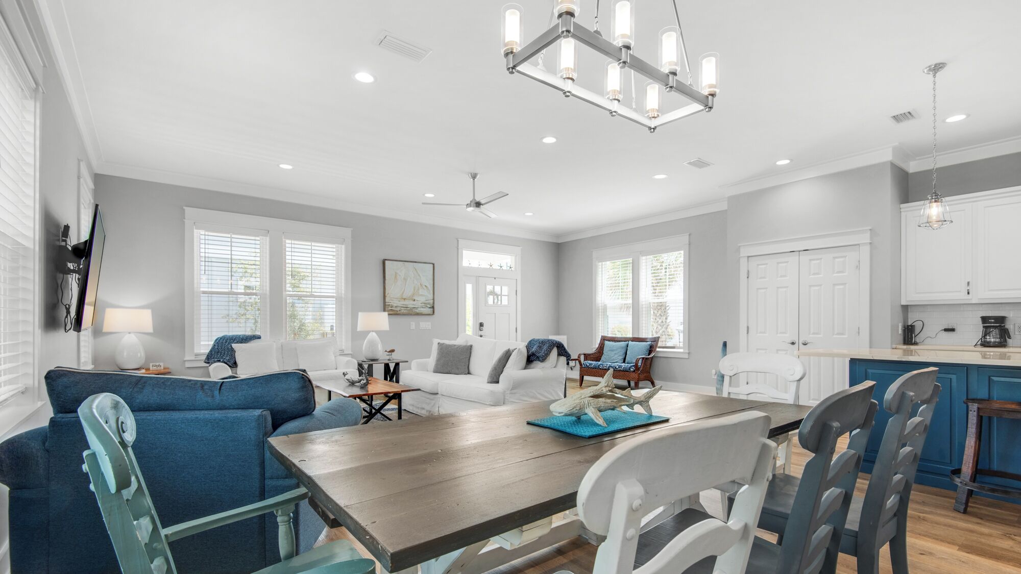 Casa, várias camas, varanda, vista para o jardim (Seagrove Serenity) | Opções para refeição no quarto