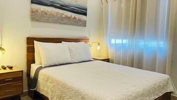 Casa Familiar, 3 quartos, piscina privativa | 3 quartos, cofre no quarto, cortinas/cortinados opacos