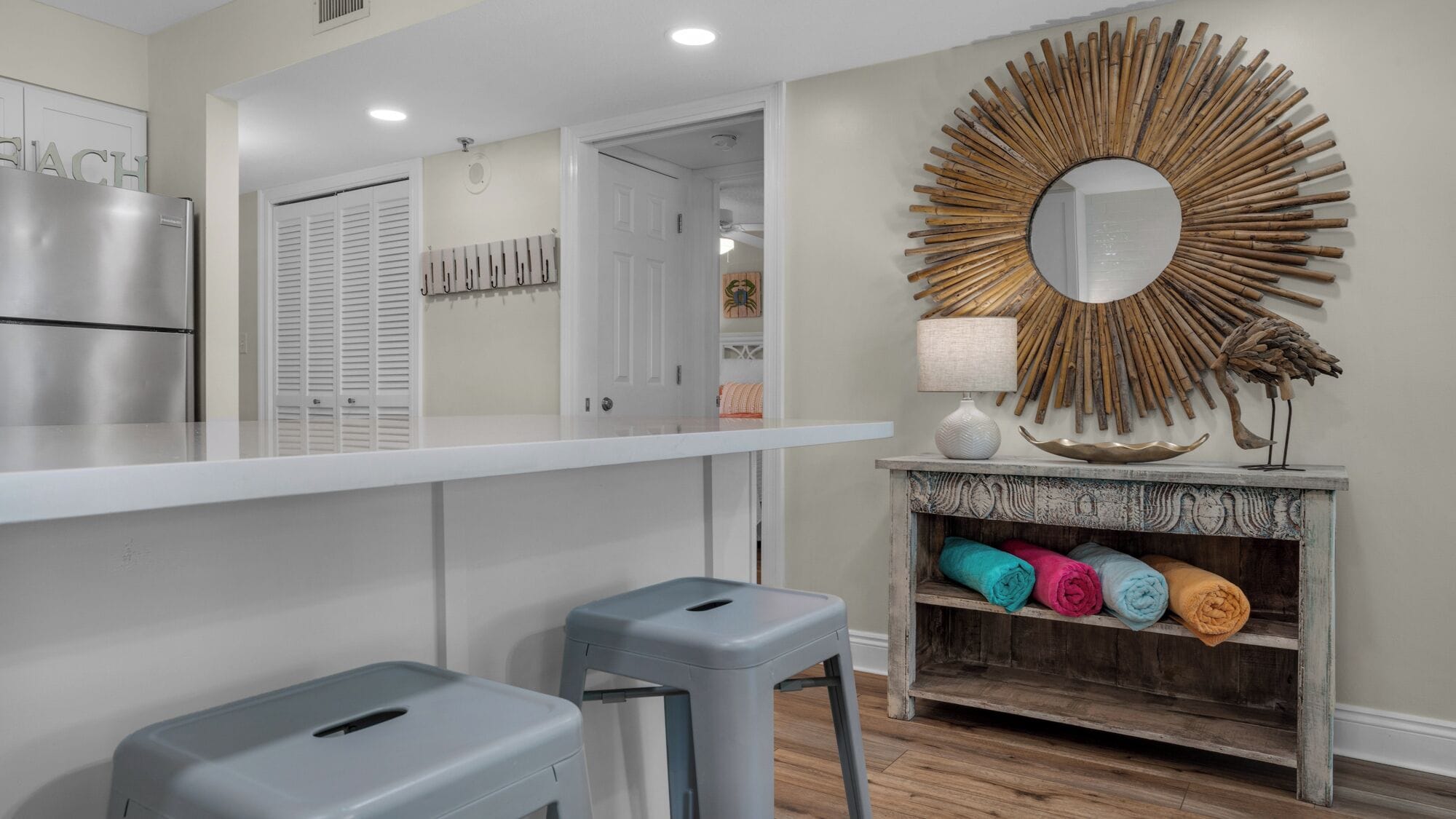 Apartamento em Condomínio Fechado, várias camas, varanda, vista para o oceano (BeachCrest 1005) | Interior