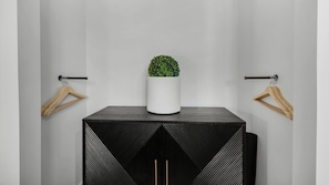 Condo, várias camas, sacada (Beachside Condo 24) | Parte interna