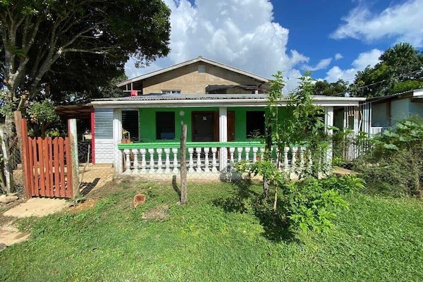 Quarto Duplo Comfort | 2 quartos, secretária, Wi-fi grátis, roupa de cama fornecida