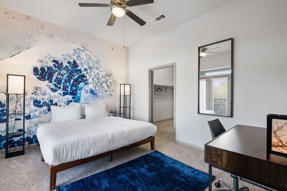 Modern Austin 2BR 2B Unit with Pool,Parking & WiFi - Austin | Vrbo