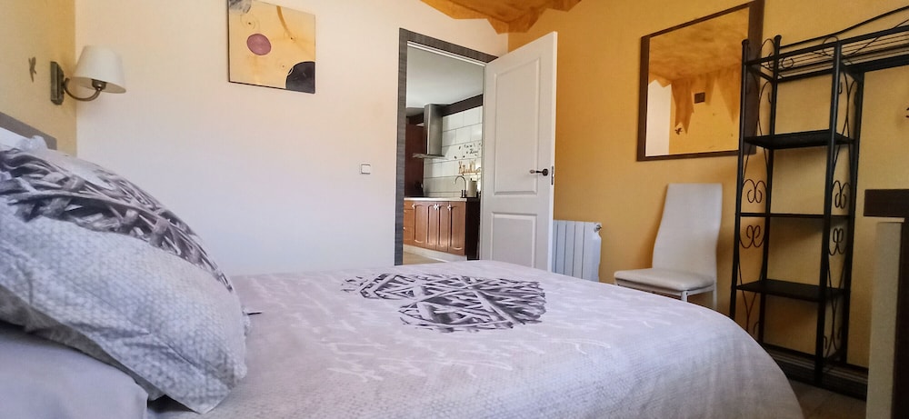 Apartamento 'El Guardaviñas Gallocanta' Con Vistas A La Montaña, Terraza Compartida Y Wi-fi - Samaniego