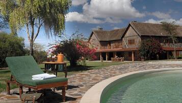 Fachada da propriedade