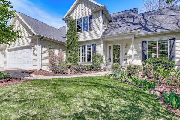 Menasha Home W/ Patio - Walking Distance To Lake! - Appleton, WI