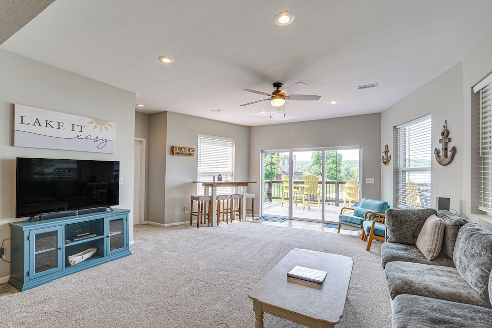 Views & Private Dock: Lake Of The Ozarks Retreat! - Lake of the Ozarks, Climax Springs