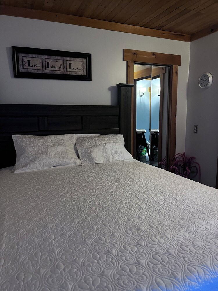 Private Loft style House with access to trails ideal for ATVs and ...