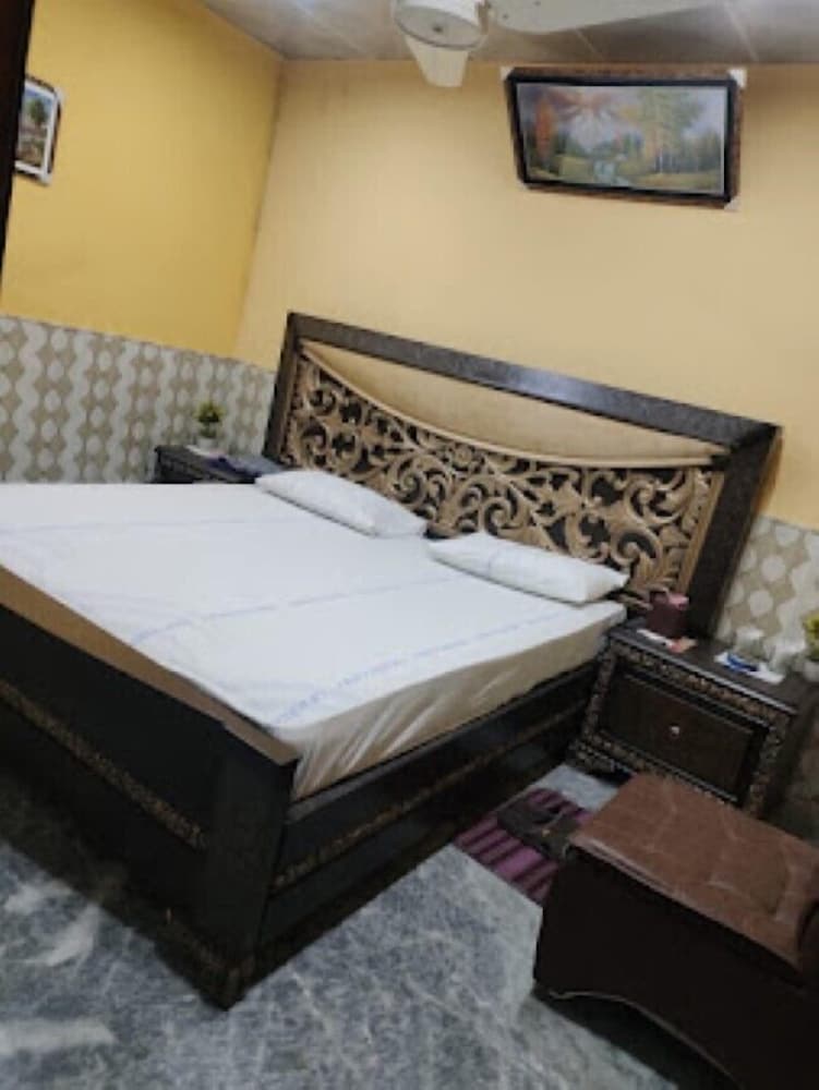 Alnoor Palace Hotel - Lahore