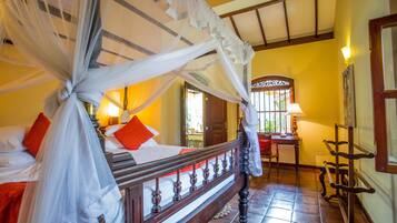 Chalé Deluxe | 2 quartos, com decoração personalizada, com mobília individualizada