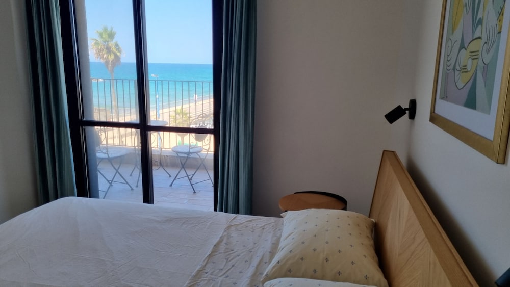 Port City Haifa - Balcony Beachfront - Israel