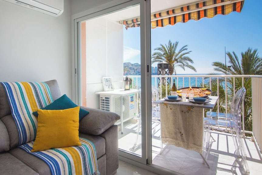 Paradise Beach Benidorm. - El Albir