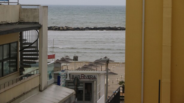 Quarto Triplo Básico, varanda, vista para a praia | Terraço/pátio interior