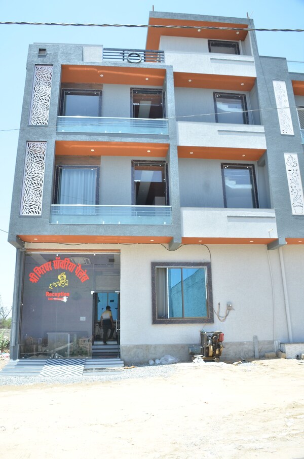 Girdhar Sanwaria Palace - Khatu