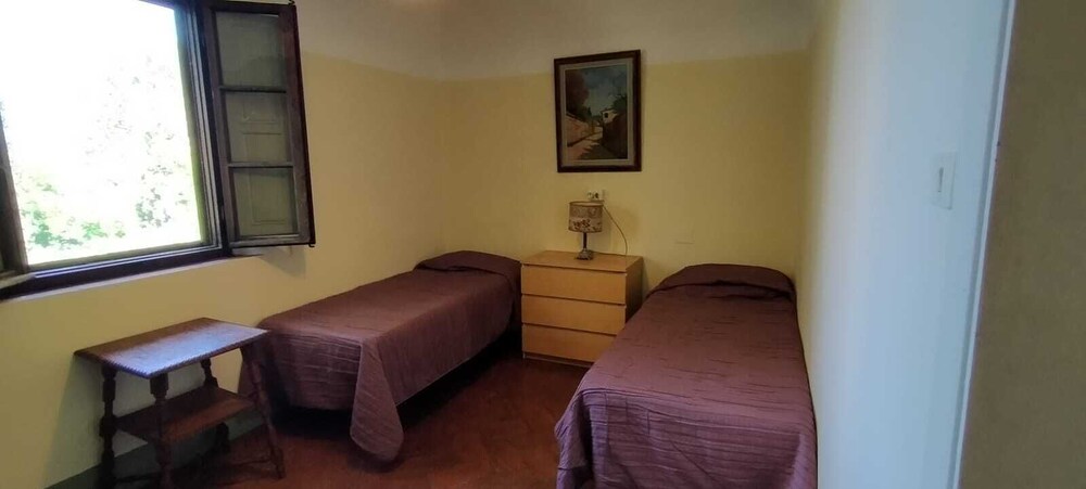 Single Double Room With Bathroom And Kitchen To Share. - Poggibonsi