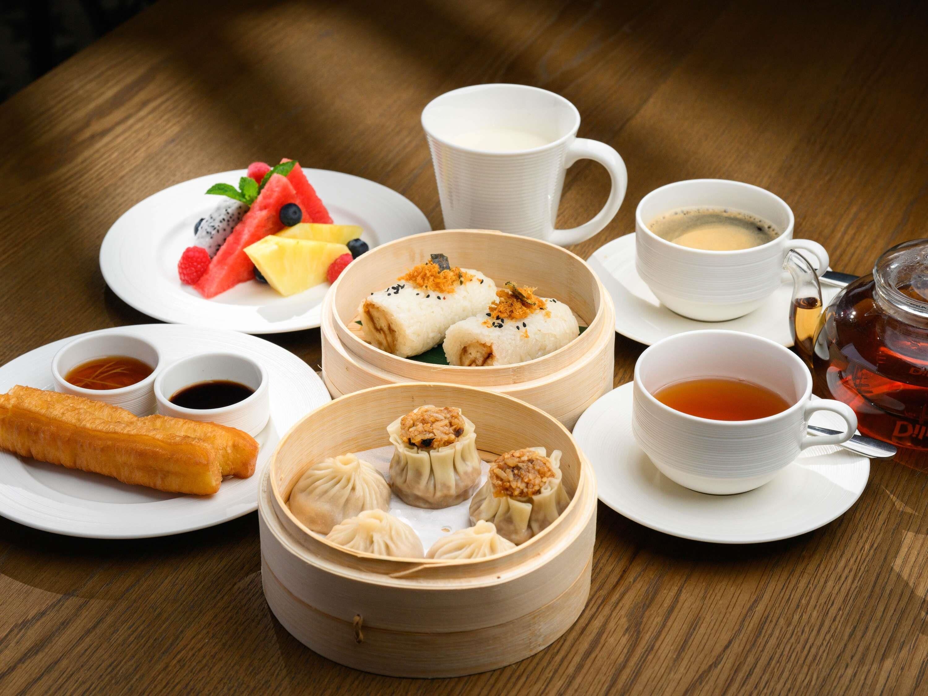 Café da manhã com buffet diário (CNY 188 por pessoa) 