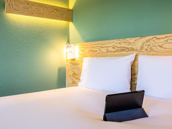Quarto, 1 cama de casal | Quartos insonorizados, roupa de cama fornecida 