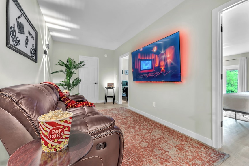 25p Mountain Retreat W Pool/hottub/sauna/movie Theatre/gameroom 5m From Dt - Asheville, NC