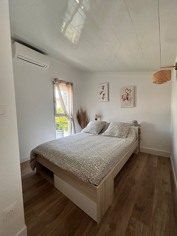 Pavillon Saint Pierre La Mer. Les Animaux De Compagnie Sont Les Bienvenus - Narbonne