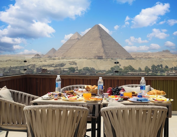 Crowne Pyramids Palace - Egypt