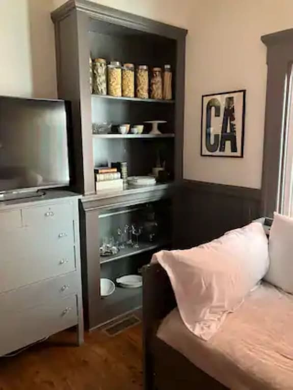 Private Flat, Sleeps 6, Soma Location With Private Entry, Kitchen, Bath, Living - 데일리시티