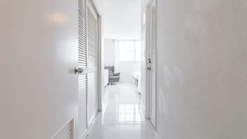 Apartamento Elite, varanda, vista para a piscina | 3 quartos, com mobília individualizada