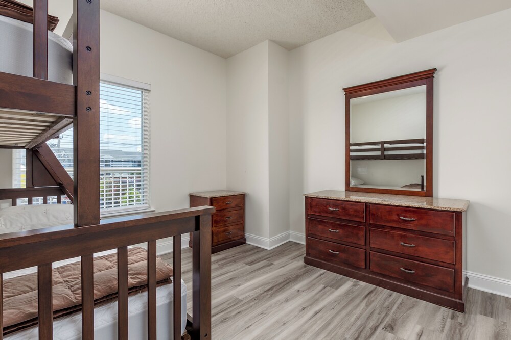 OceanSide Condo 3BR + 2Bath, Jacuzzi, Elevator - 3 - Ocean City | Vrbo