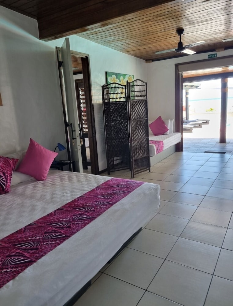 Coral Palms Exclusive Beachfront Resort A 5-star resort all to yourself ...